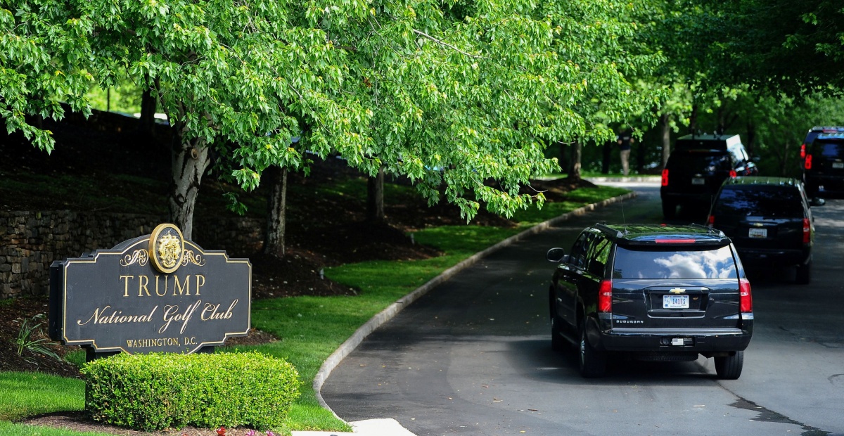 Trump visita su club de golf en Virginia mientras EU sigue en ...